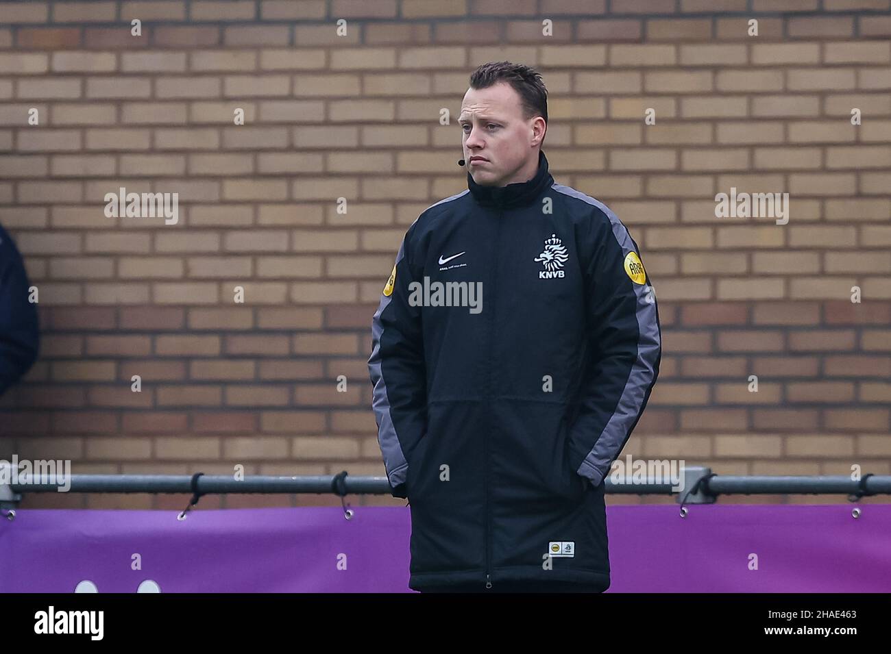 HEERENVEEN, NETHERLANDS - DECEMBER 12: 4th official Richard Meints ...
