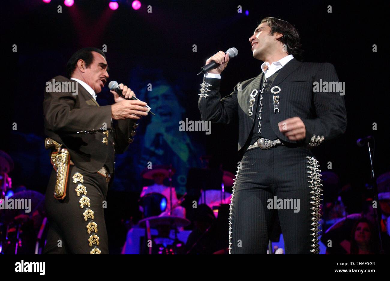 **FILE PHOTO** Vicente Fernandez Has Passed Away. MIAMI, FL - NOVEMBER ...