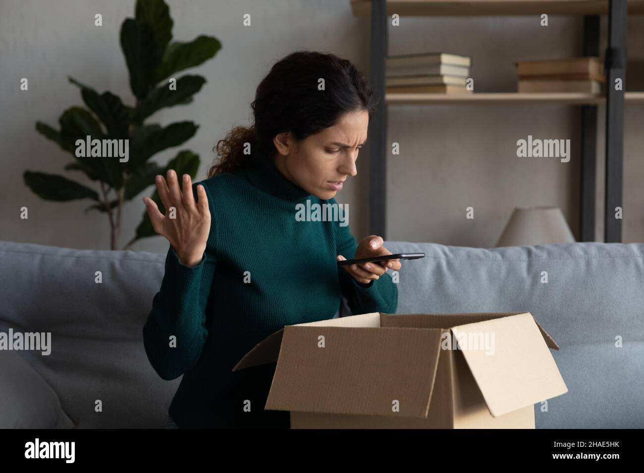 Cellular wrong hi-res stock photography and images - Alamy