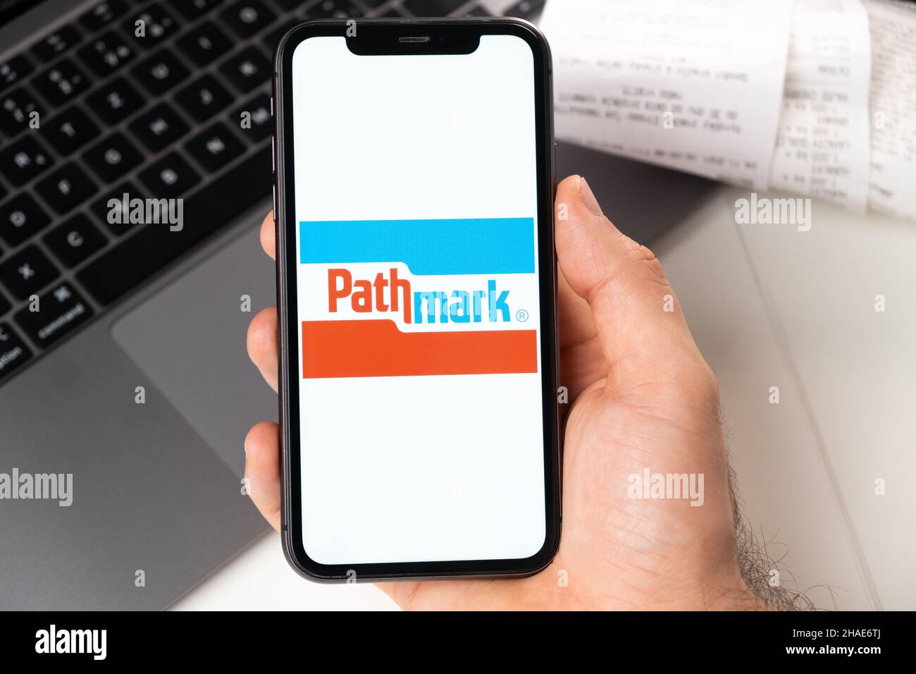 Pathmark mobile application of the supermarket chain in a smartphone ...