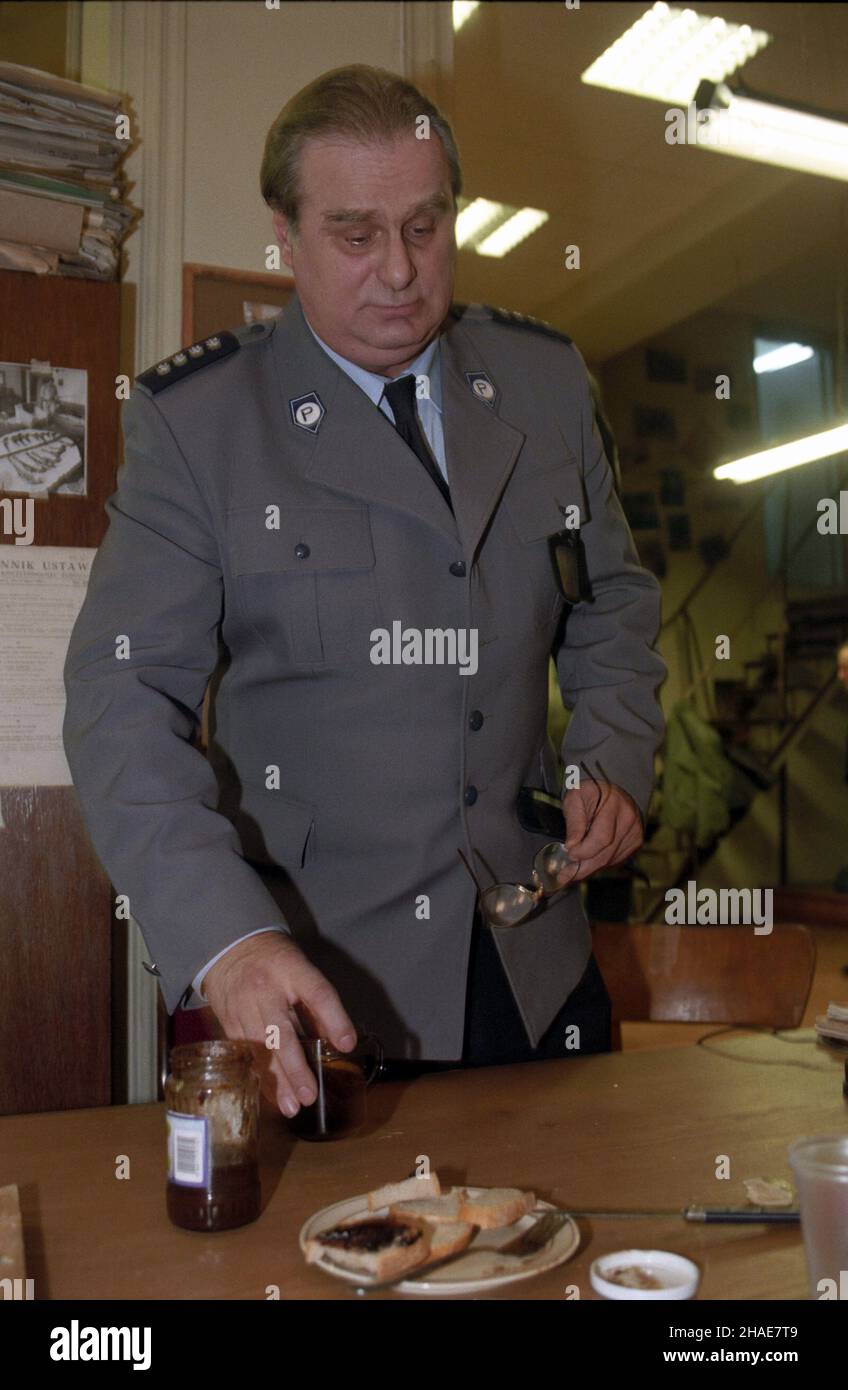 Warszawa, 1997-12-02. Marek Perepeczko na planie serialu telewizyjnego ...