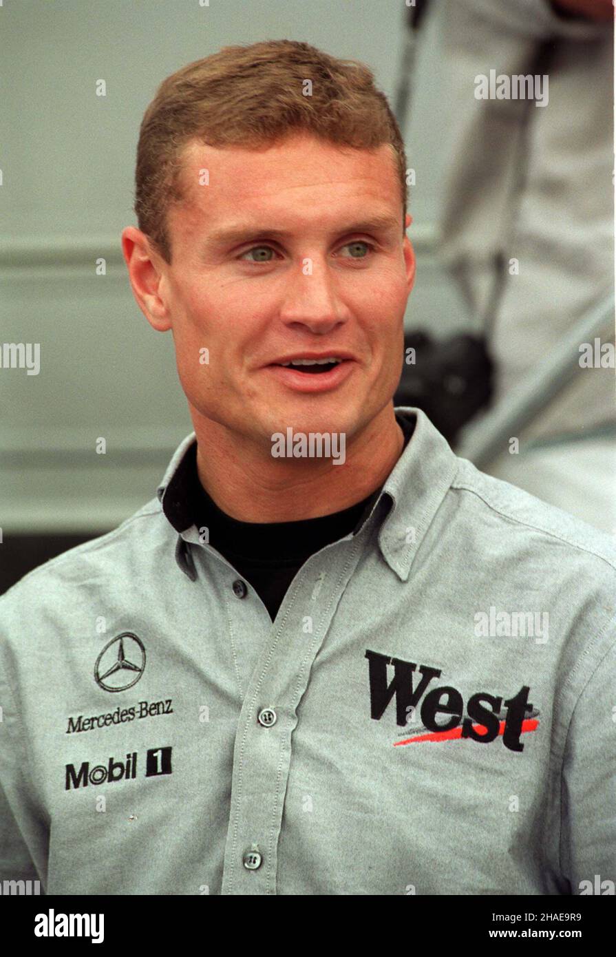 Modlin, 04.09.1999. Brytyjski kierowca wyœcigowy David Coulthard by³ ...