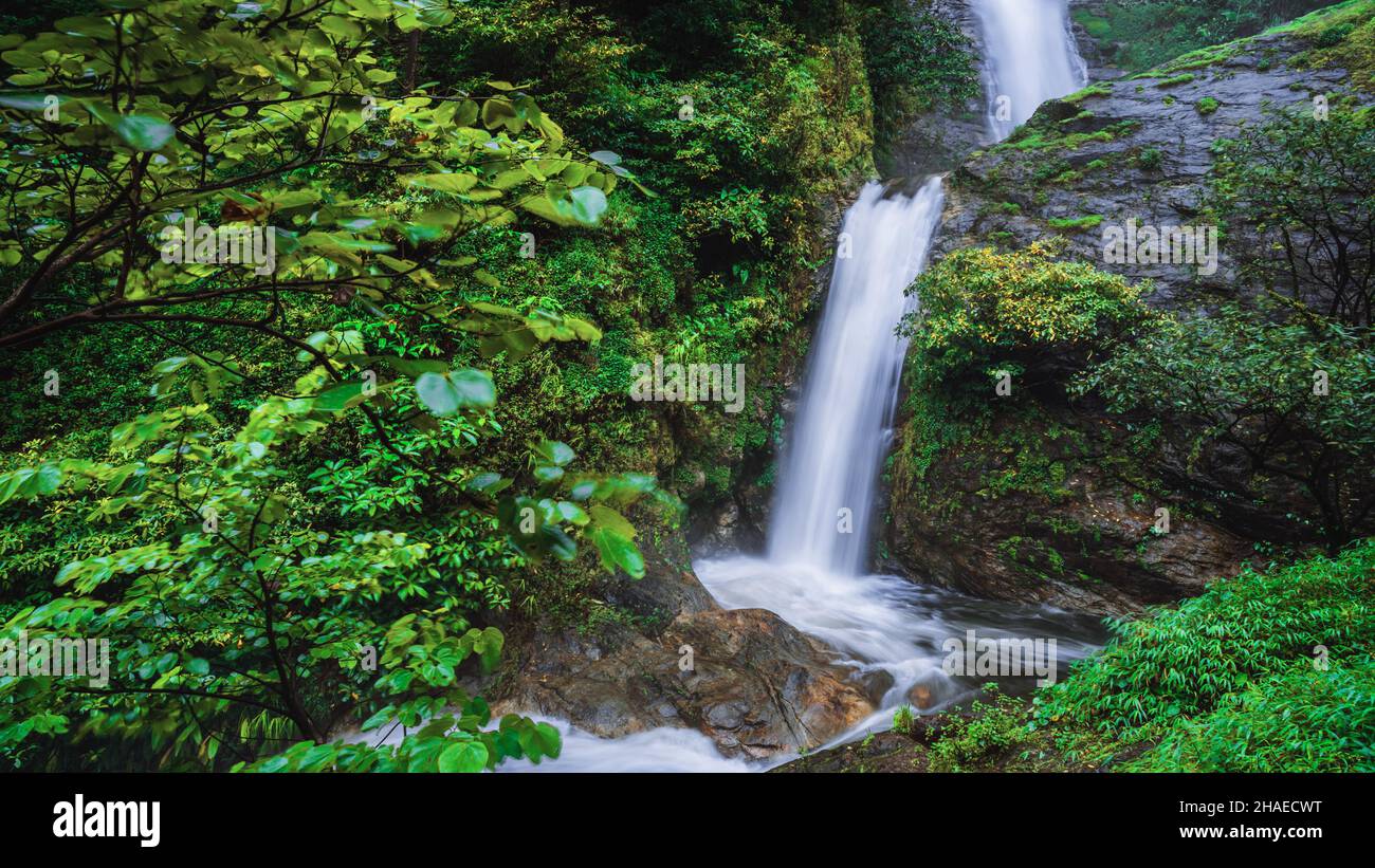 Travel the highest waterfall in Chiangmai Mae-pan waterfall rainy ...