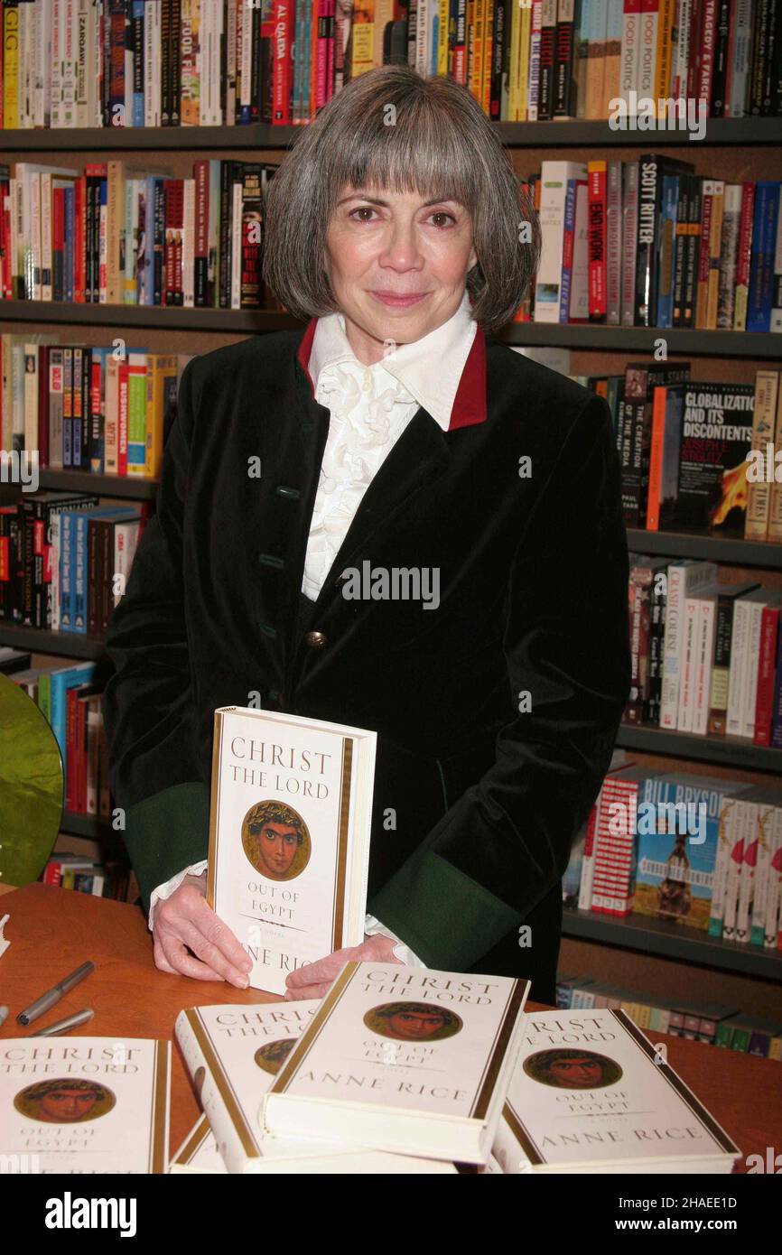 Anne Rice at "Christ The Lord" book signing at Posman's Bookstore at ...