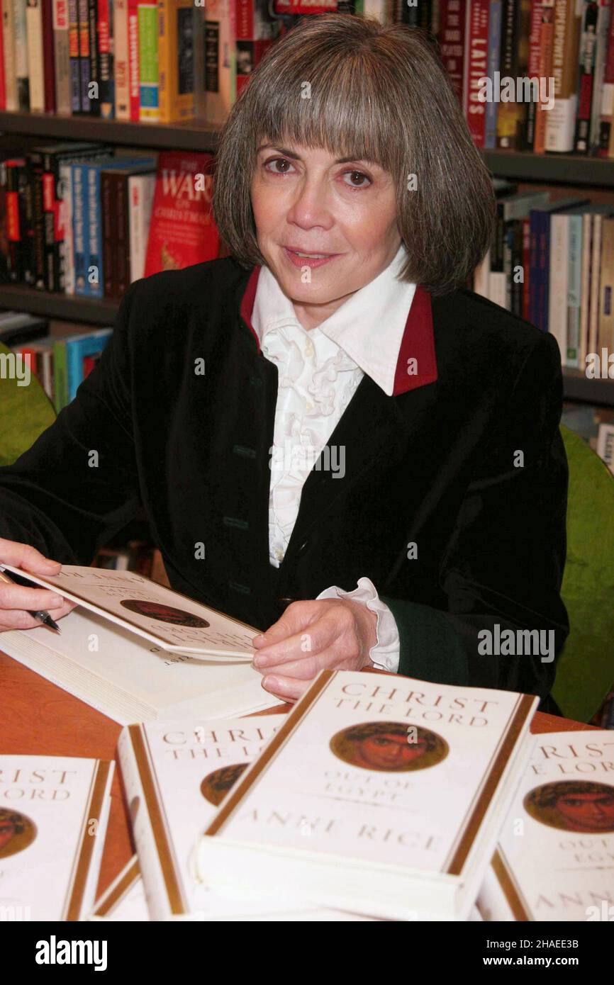 Anne Rice at "Christ The Lord" book signing at Posman's Bookstore at ...