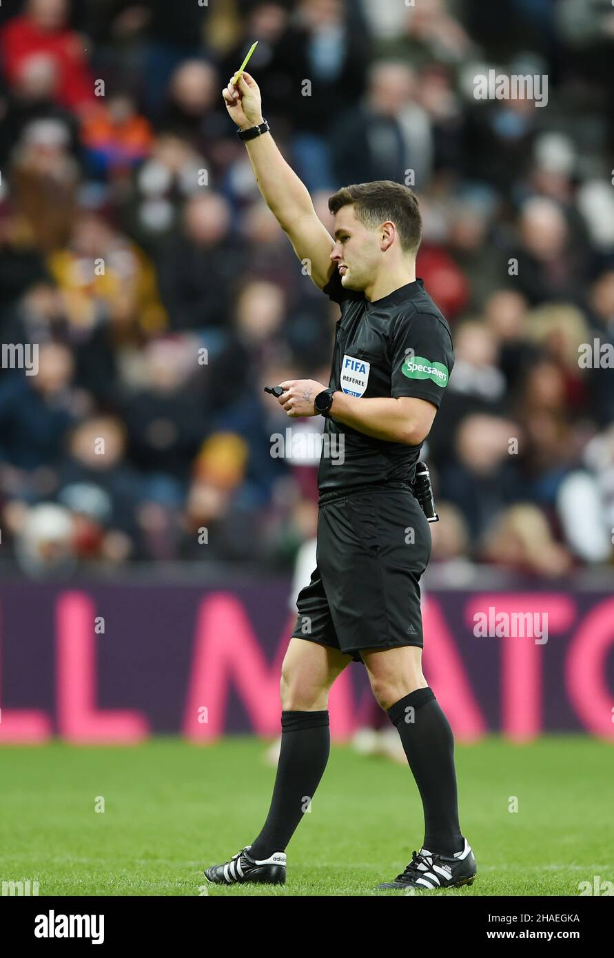 Scottish referee hi-res stock photography and images - Alamy