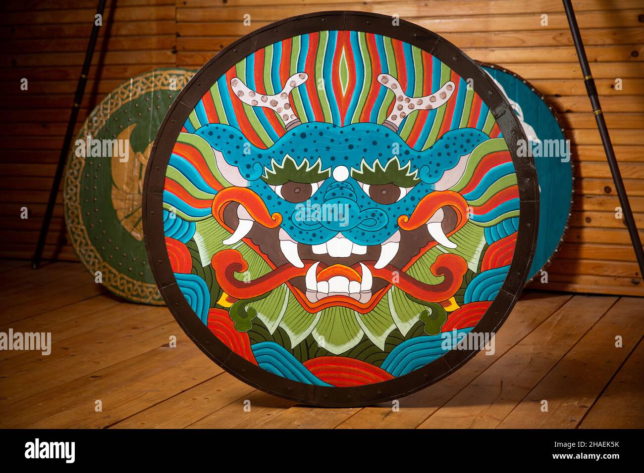 Medieval shields hi-res stock photography and images - Alamy