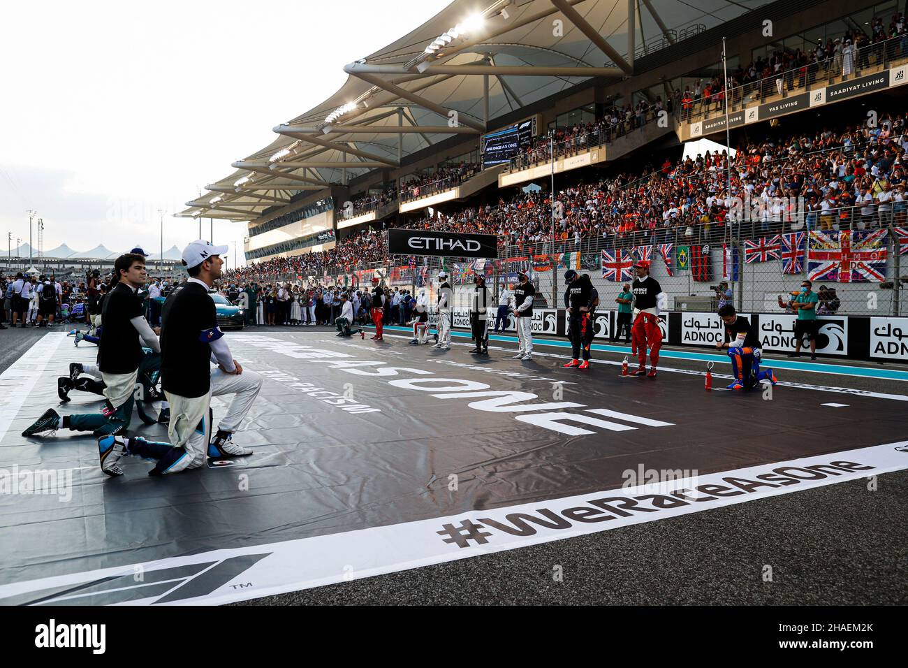 Abu Dhabi, United Arab Emirates. 12th Dec, 2021. F1 drivers stand and ...