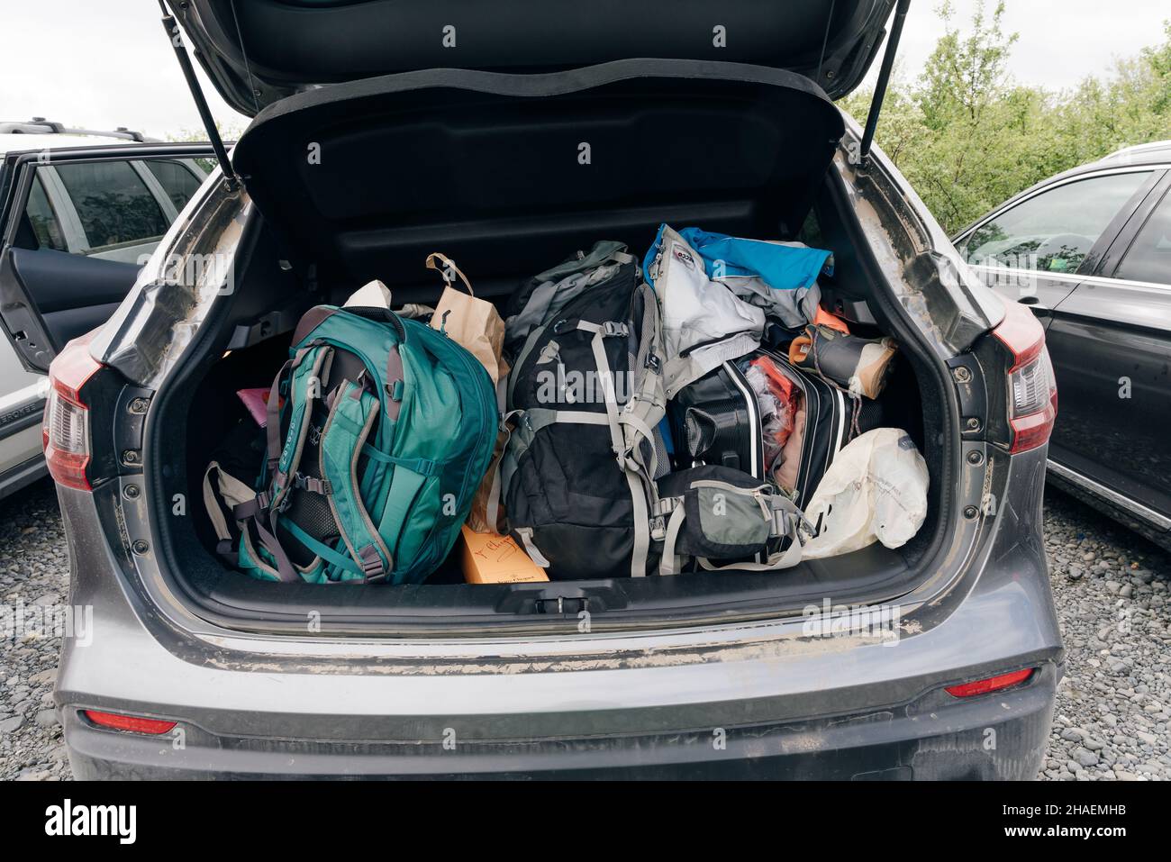 Car loaded holiday hi-res stock photography and images - Alamy