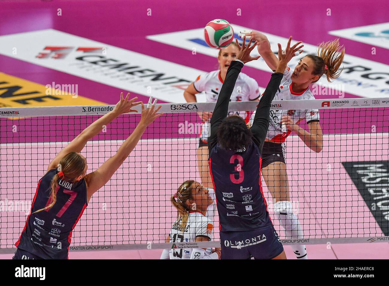 Alicia ogoms hi-res stock photography and images - Alamy