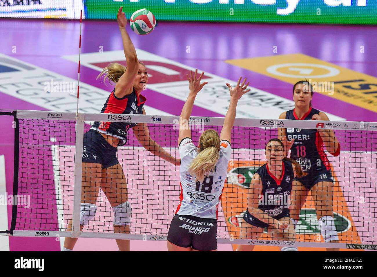 Cuneo, Italy. 12th Dec, 2021. Ogoms Alicia (Bergamo), Jasper Marrit ...