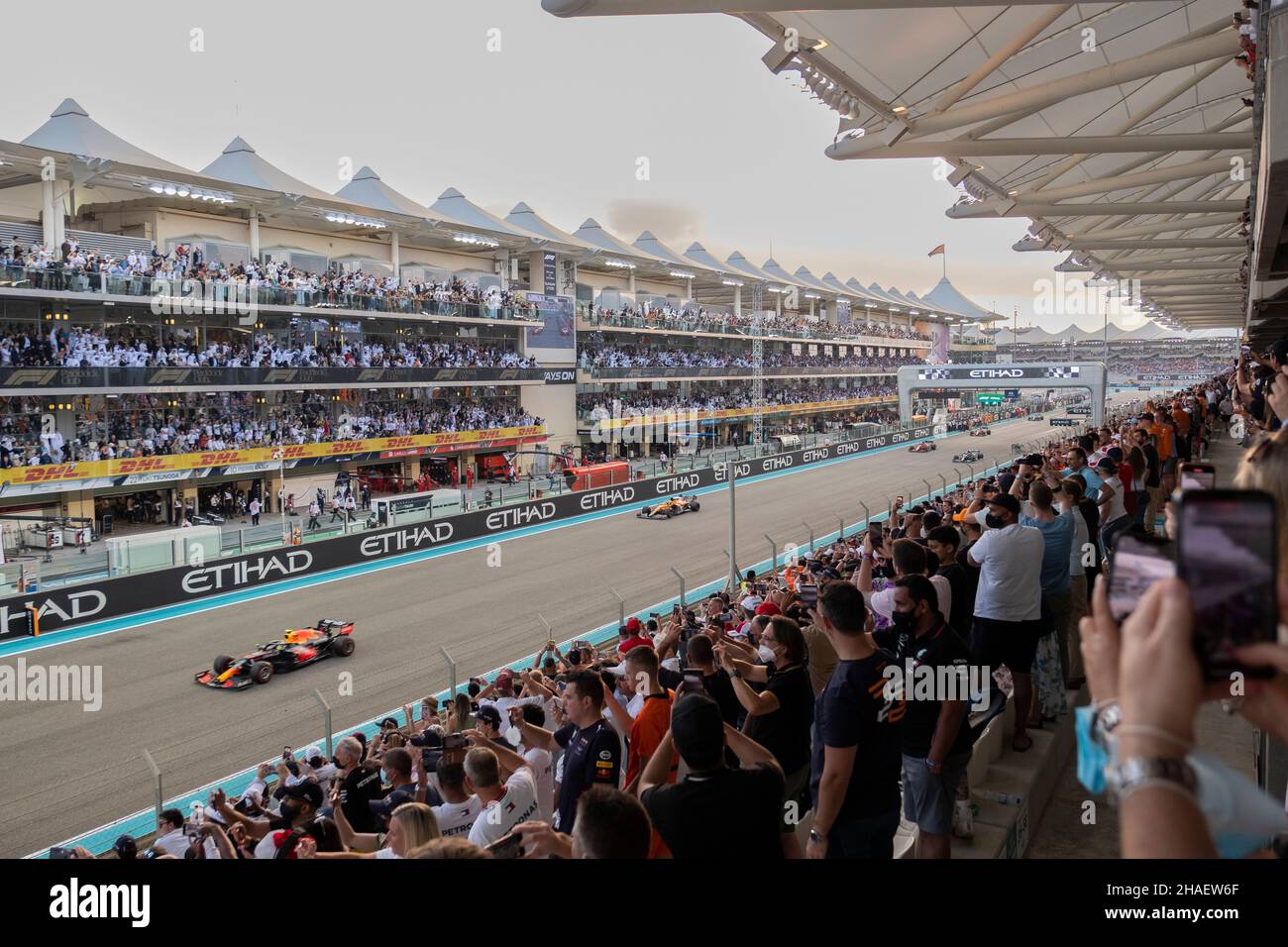 ABU DHABI, UNITED ARAB EMIRATES - DECEMBER 12: The start line of the F1 ...