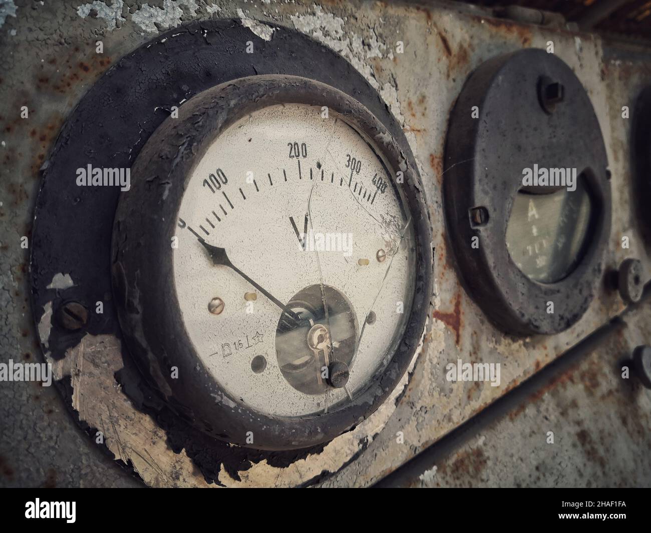 Antique vintage voltmeter hi-res stock photography and images - Alamy