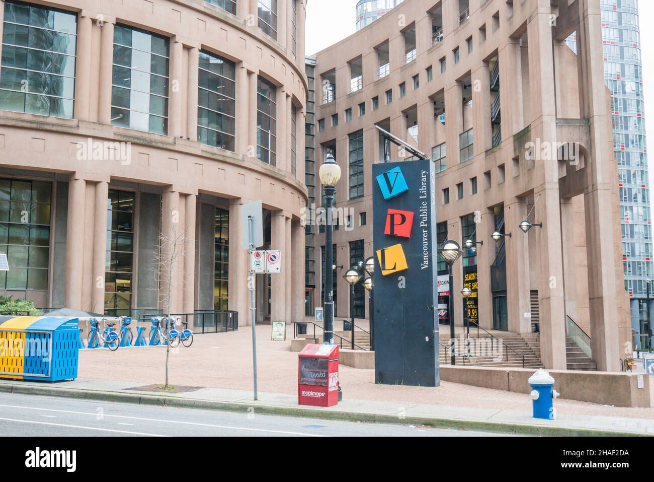 Vancouver Public Library in downtown Vancouver, BC, Canada Stock Photo ...