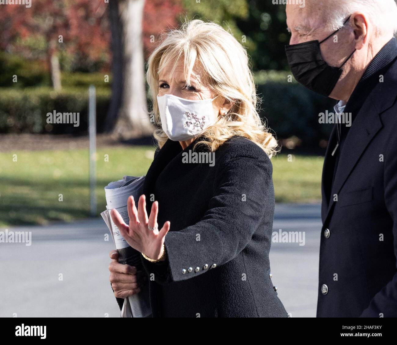 Jill biden waving hi-res stock photography and images - Alamy