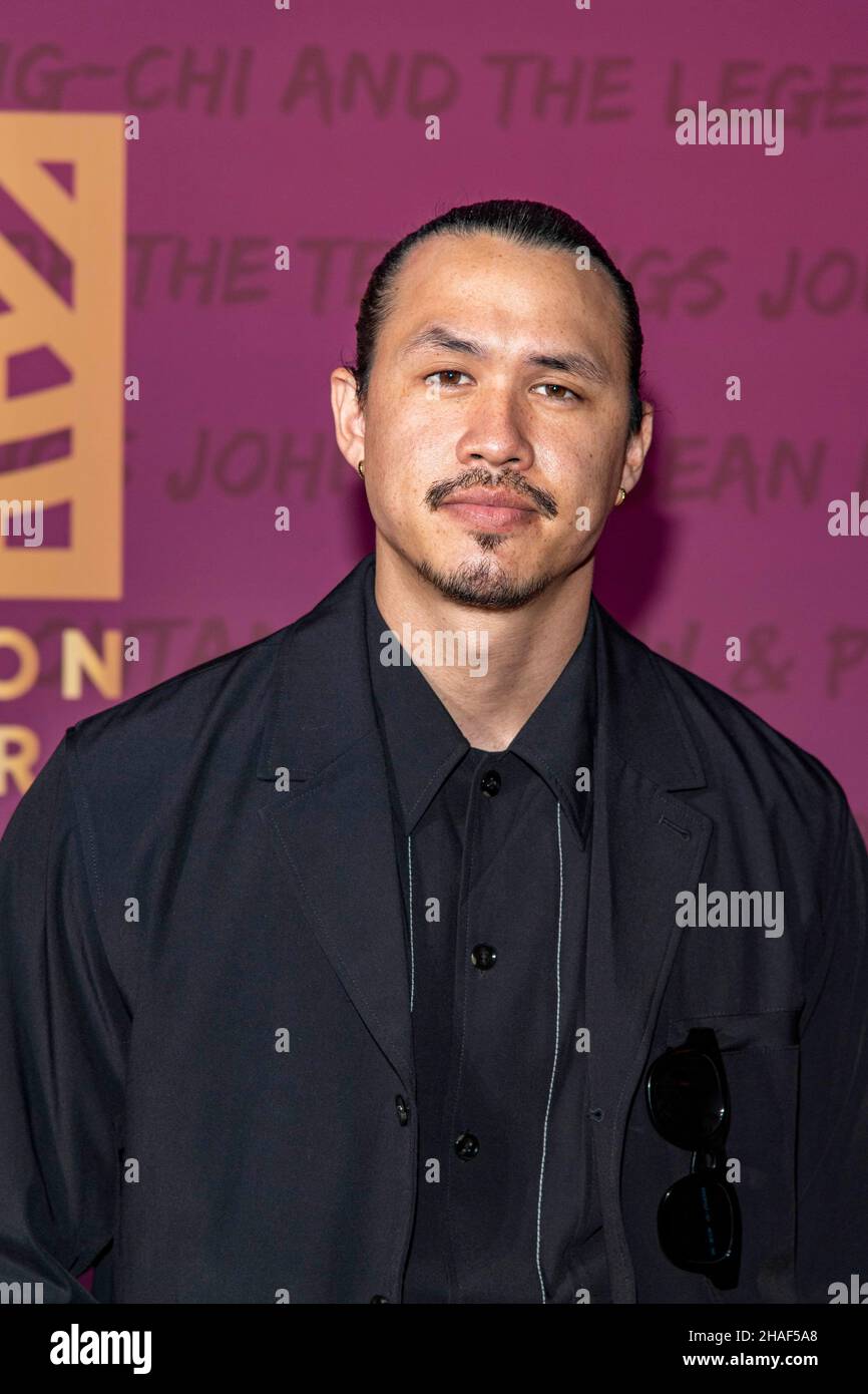 Beverly Hills, California, USA. 11th Dec, 2021. Alexander Hodge attends ...