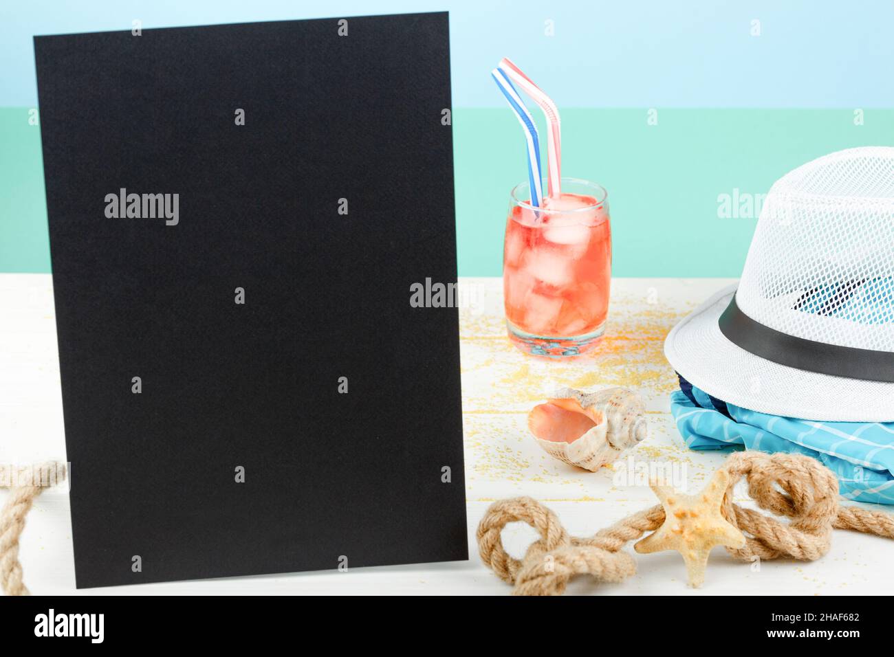 Chalk board with beach summer accessories Stock Photo - Alamy