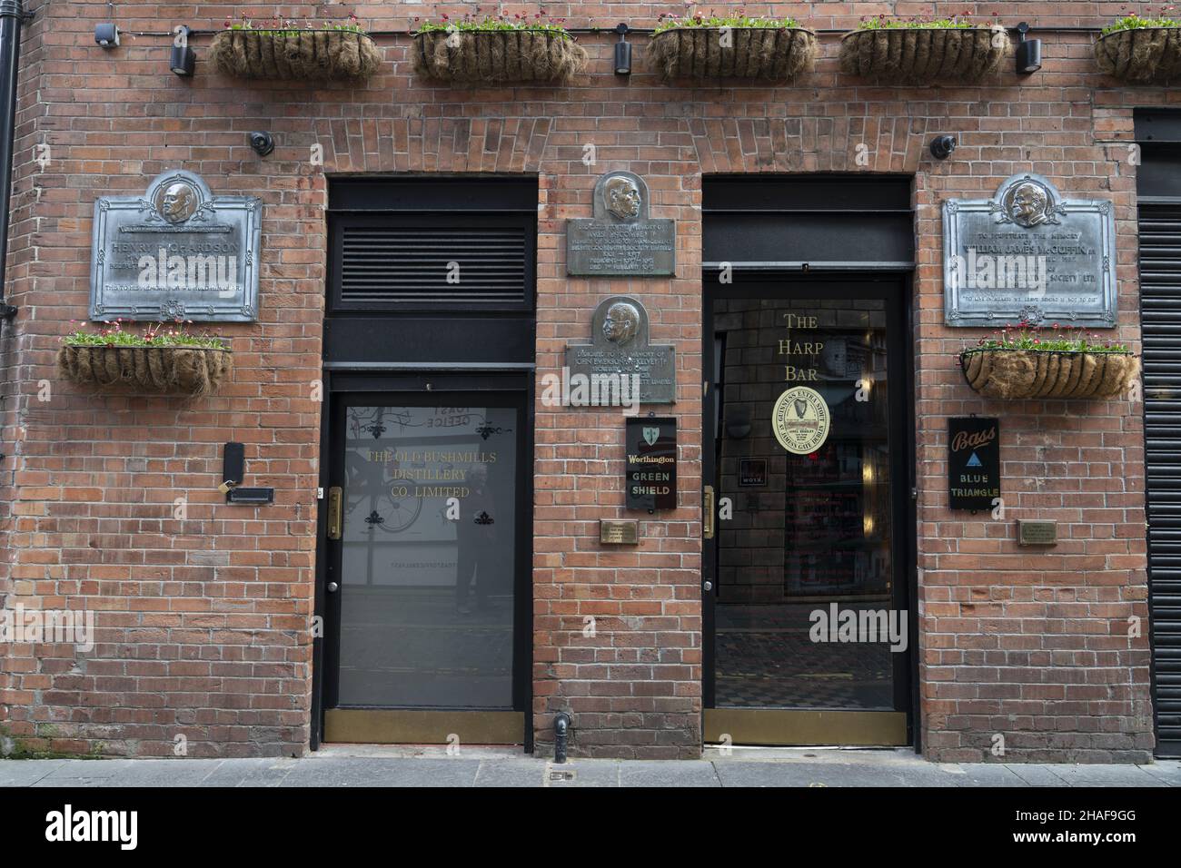 BELFAST, UNITED KINGDOM - Nov 02, 2021: The Harp bar in Belfast which ...