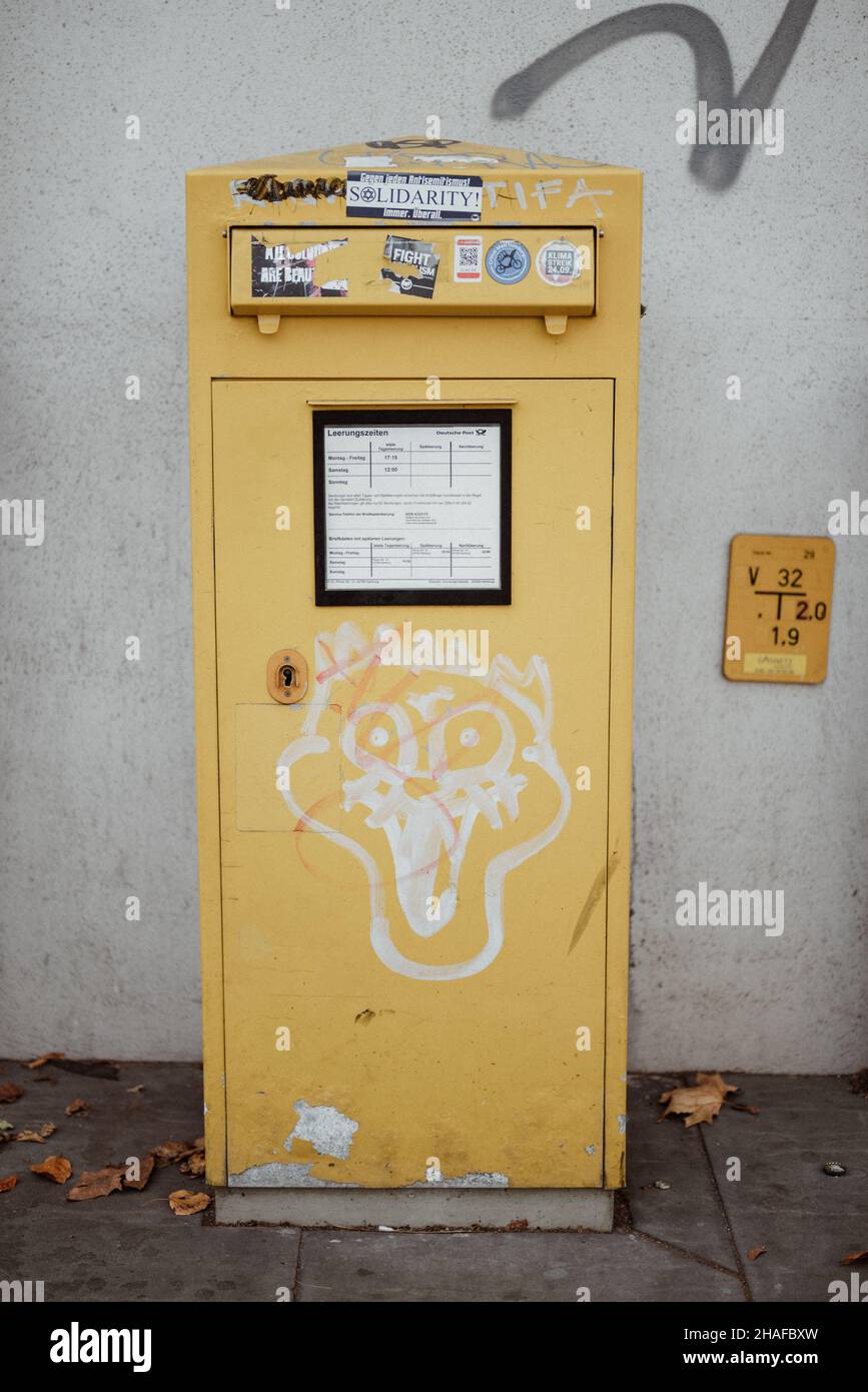Traditional german post box hi-res stock photography and images - Alamy