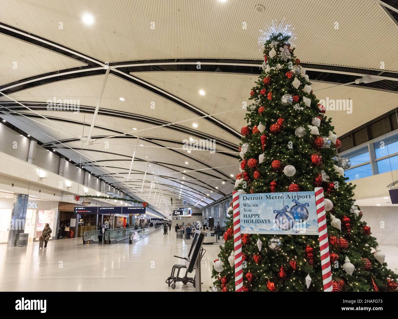 Detroit michigan dtw metropolitan hi-res stock photography and images ...