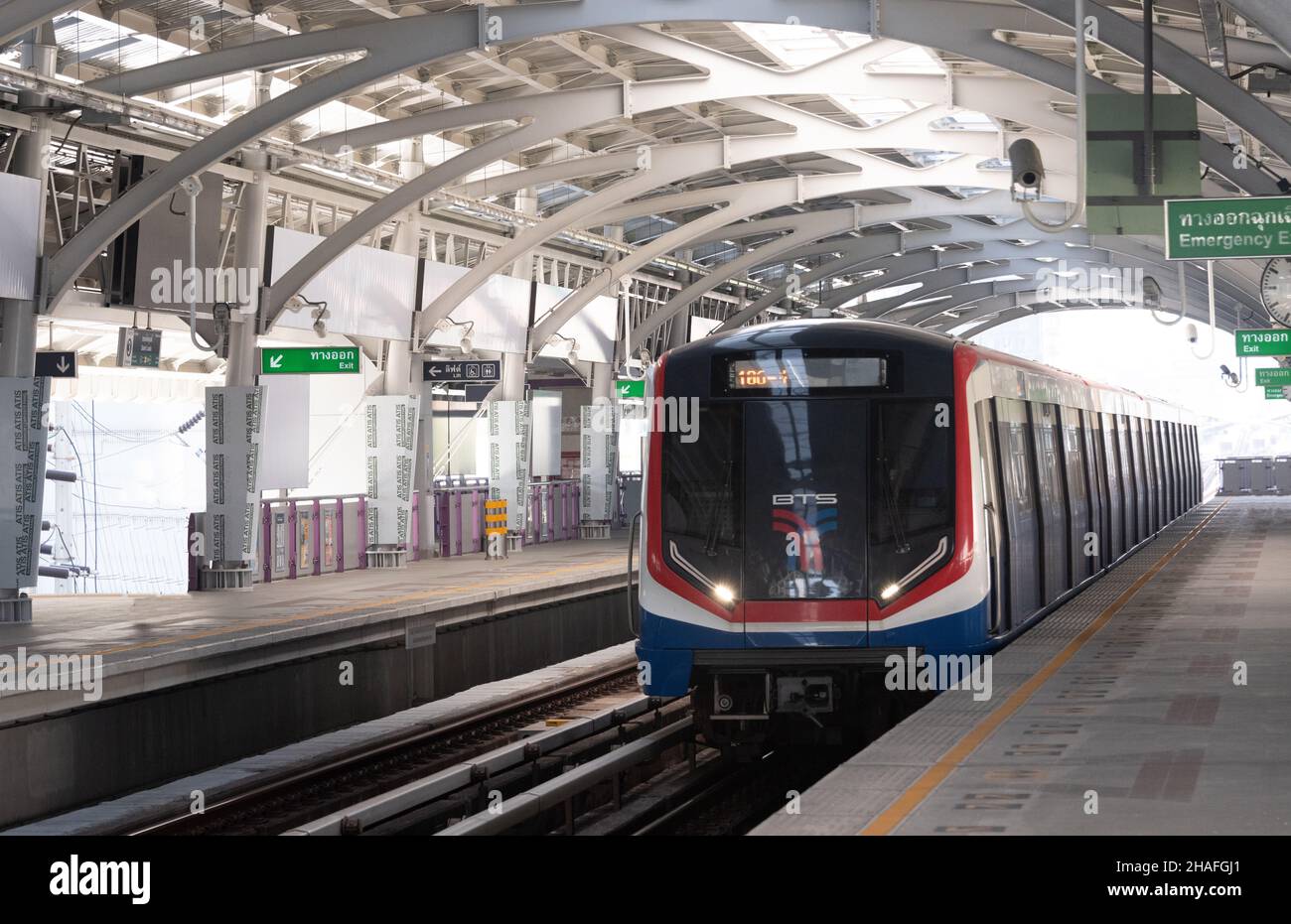 BTS Skytrain in downtown Bangkok Stock Photo - Alamy