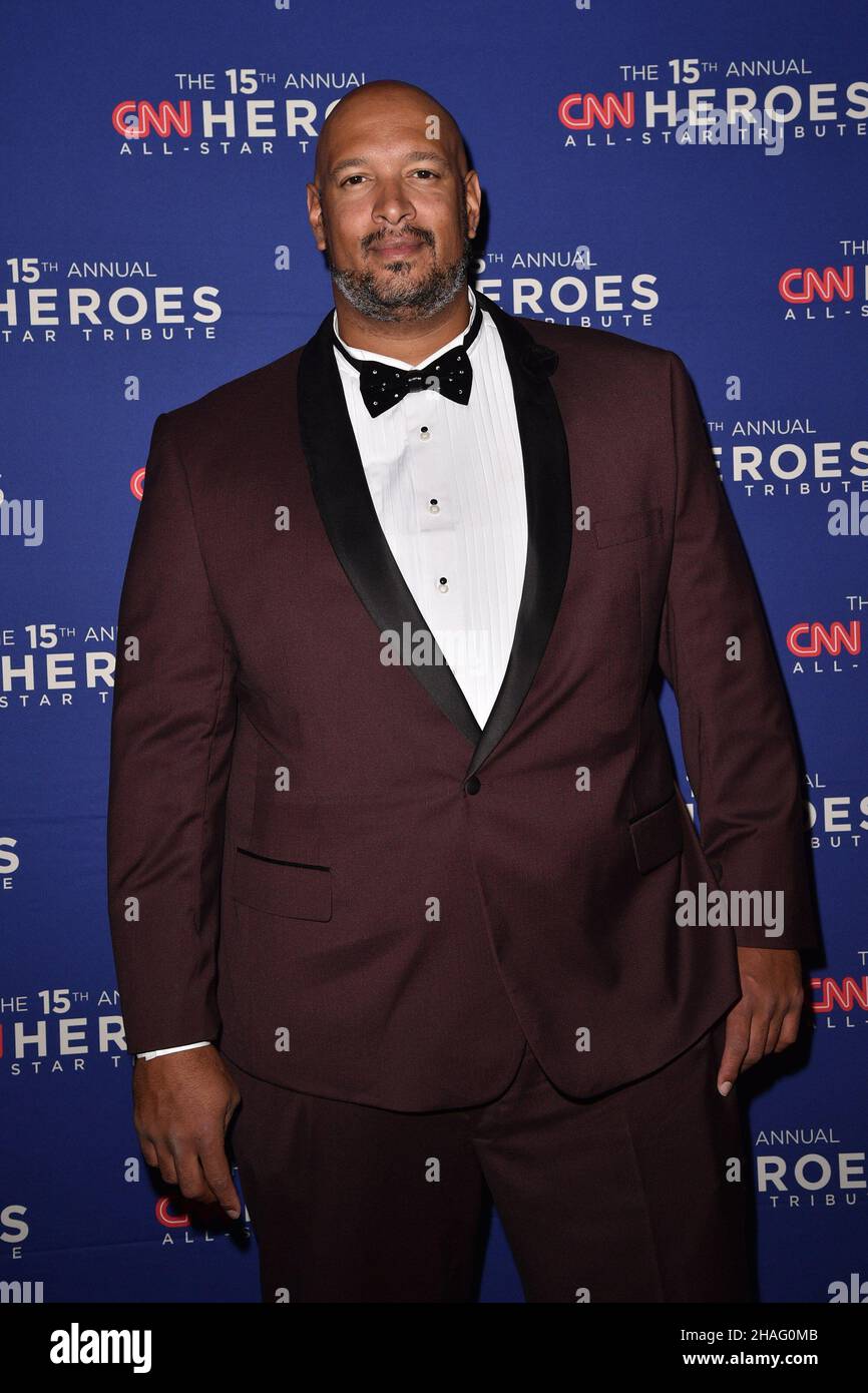 New York, NY, USA. 12th Dec, 2021. Officer Harry Dunn at arrivals for ...