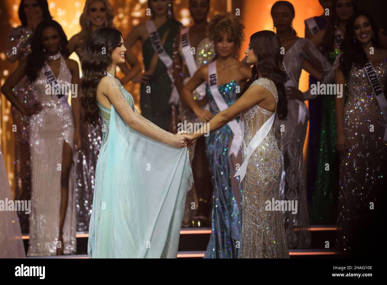 Eilat, Israel. 13th Dec, 2021. Miss Paraguay Nadia Ferreira (L), and ...