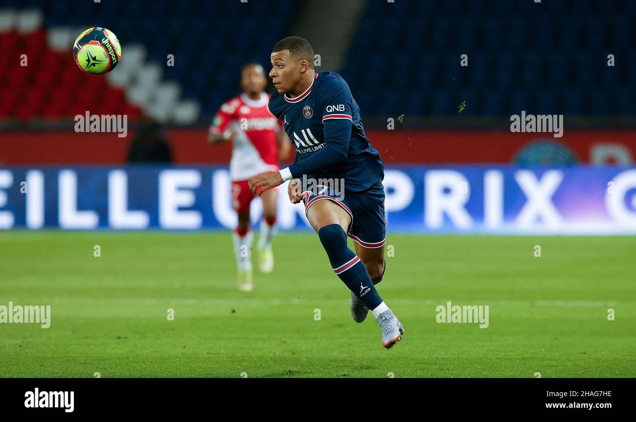 Kylian MBAPPE of PSG in action during the Ligue 1 Uber Eats, Day 18 ...