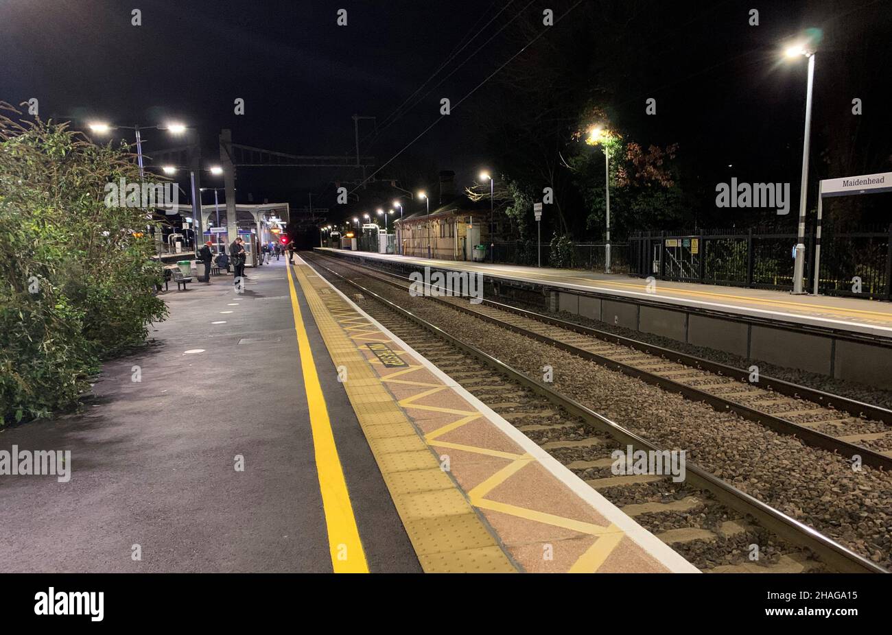 Maidenhead station hi-res stock photography and images - Alamy