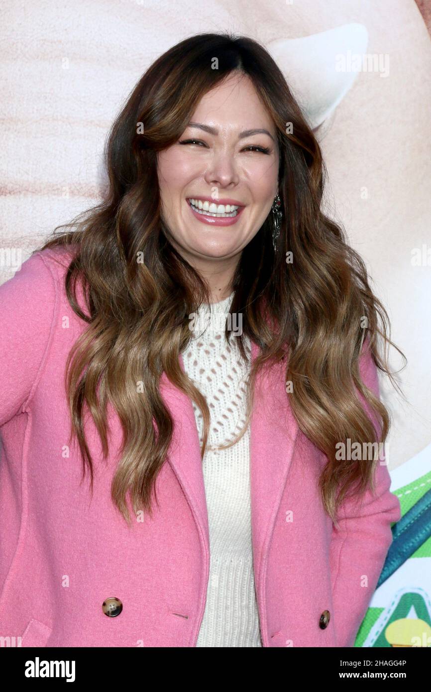 LOS ANGELES - DEC 12: Lindsay Price at the Sing 2 Premiere at the Greek ...