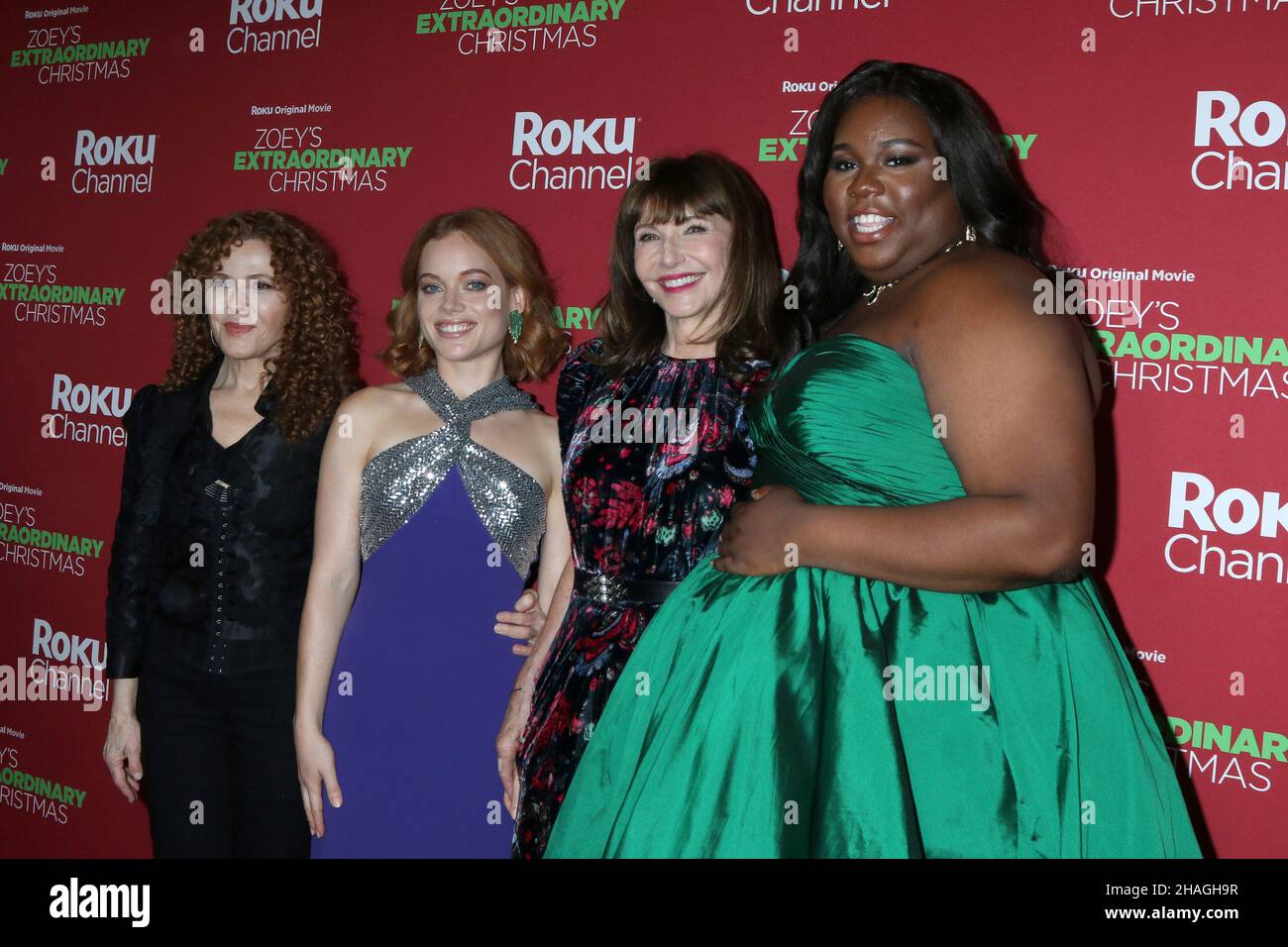 LOS ANGELES - NOV 30: Mary Steenburgen, Bernadette Peters, Jane Levy ...