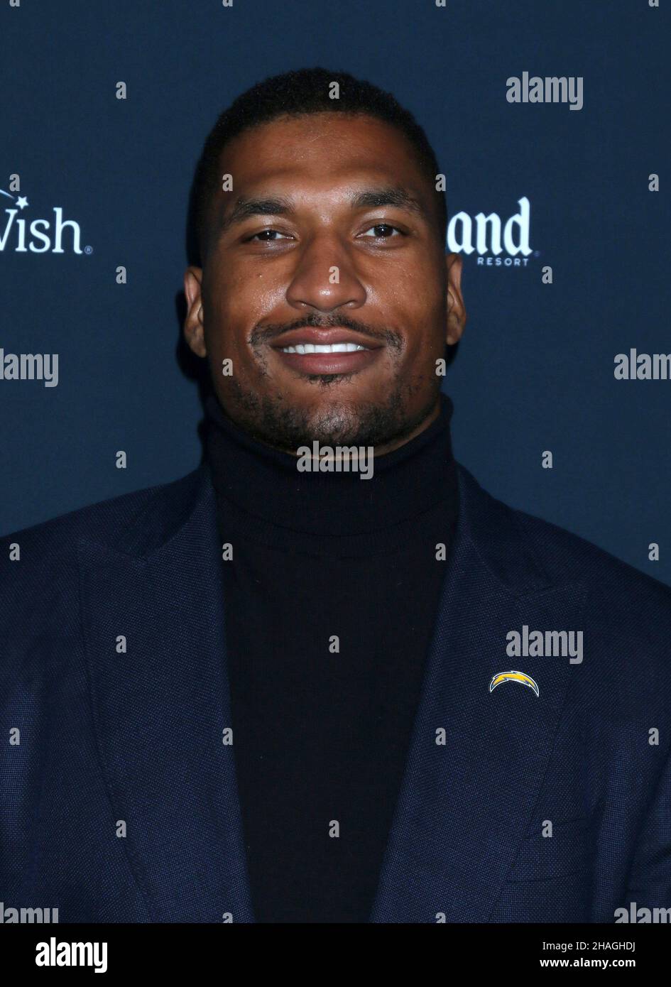 LOS ANGELES - DEC 7: Larry English at the Galaxy of Wishes Make-a-Wish ...