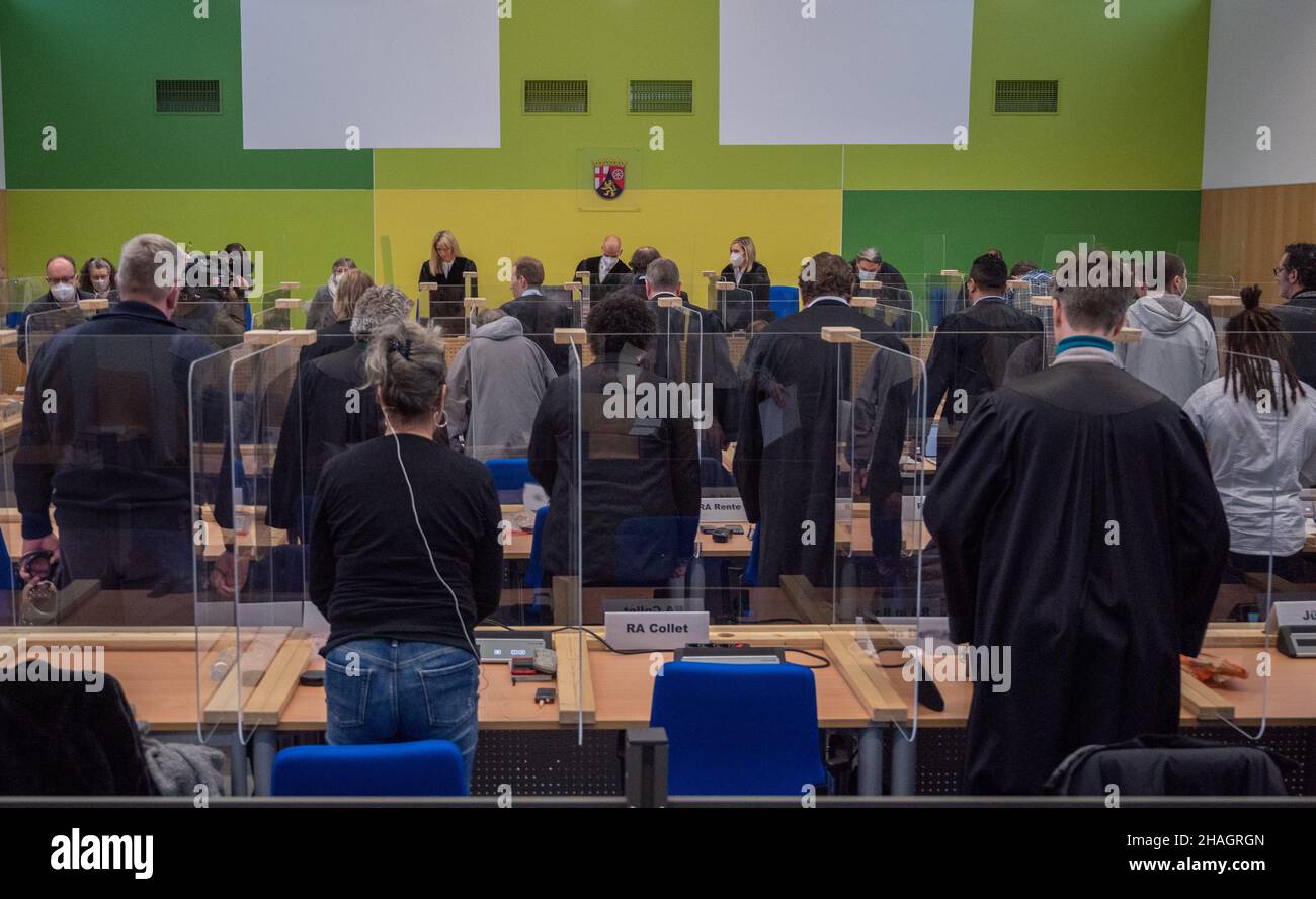 Trier, Germany. 13th Dec, 2021. Presiding judge Günther Köhler ...
