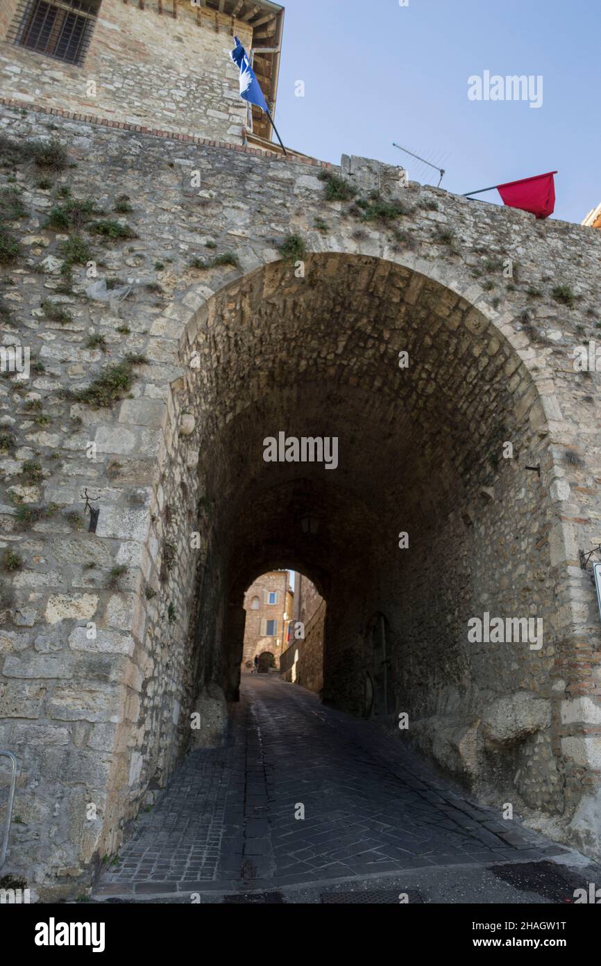 Old Town, Village, Via delle Mura street, Gate, San Gemini, Umbria ...