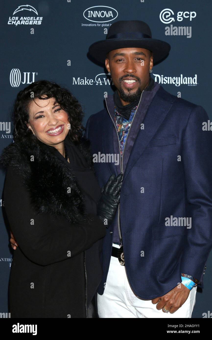 Anaheim, CA. 7th Dec, 2021. Kristin Jordan, Montell Jordan at arrivals ...