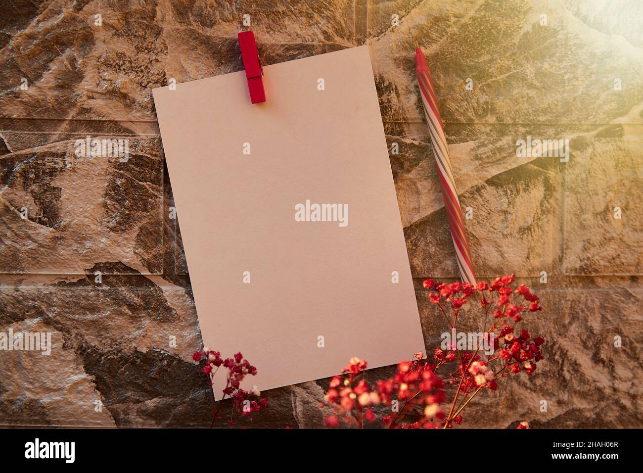 Mock up of stationery card with pen for invitation or congratulations ...