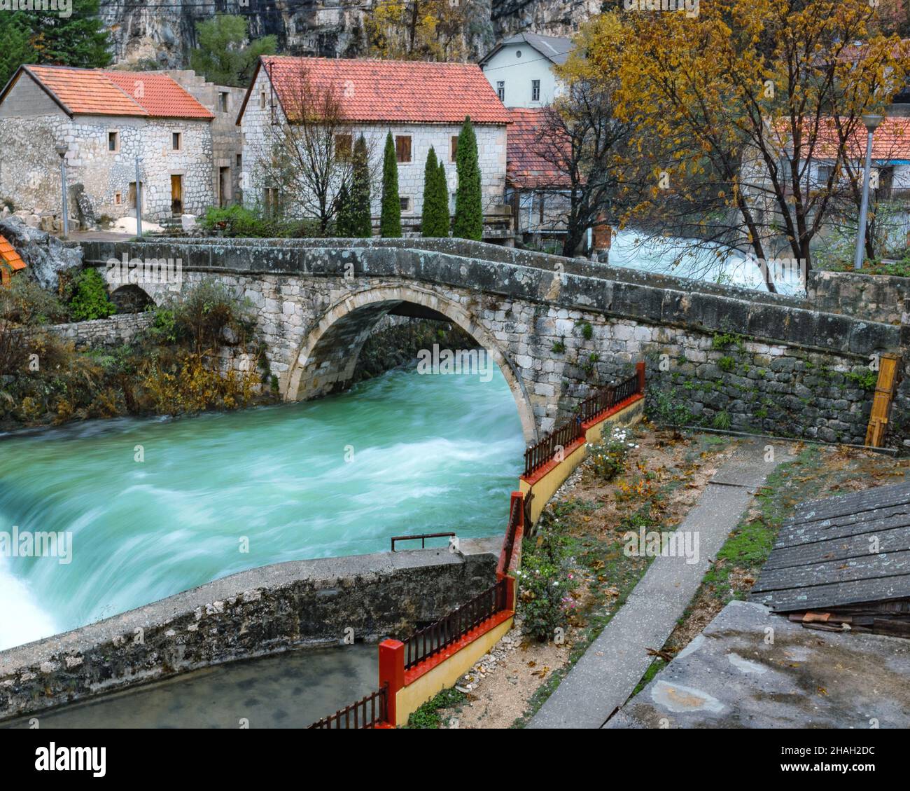 Exterior flow hi-res stock photography and images - Alamy