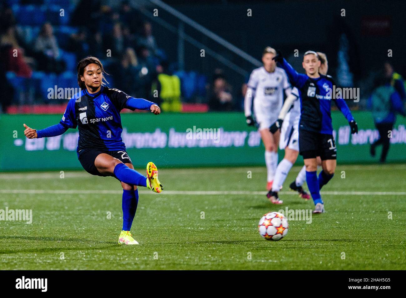 Koege, Denmark. 09th, December 2021. Isabella Bryld Obaze (22) of HB ...