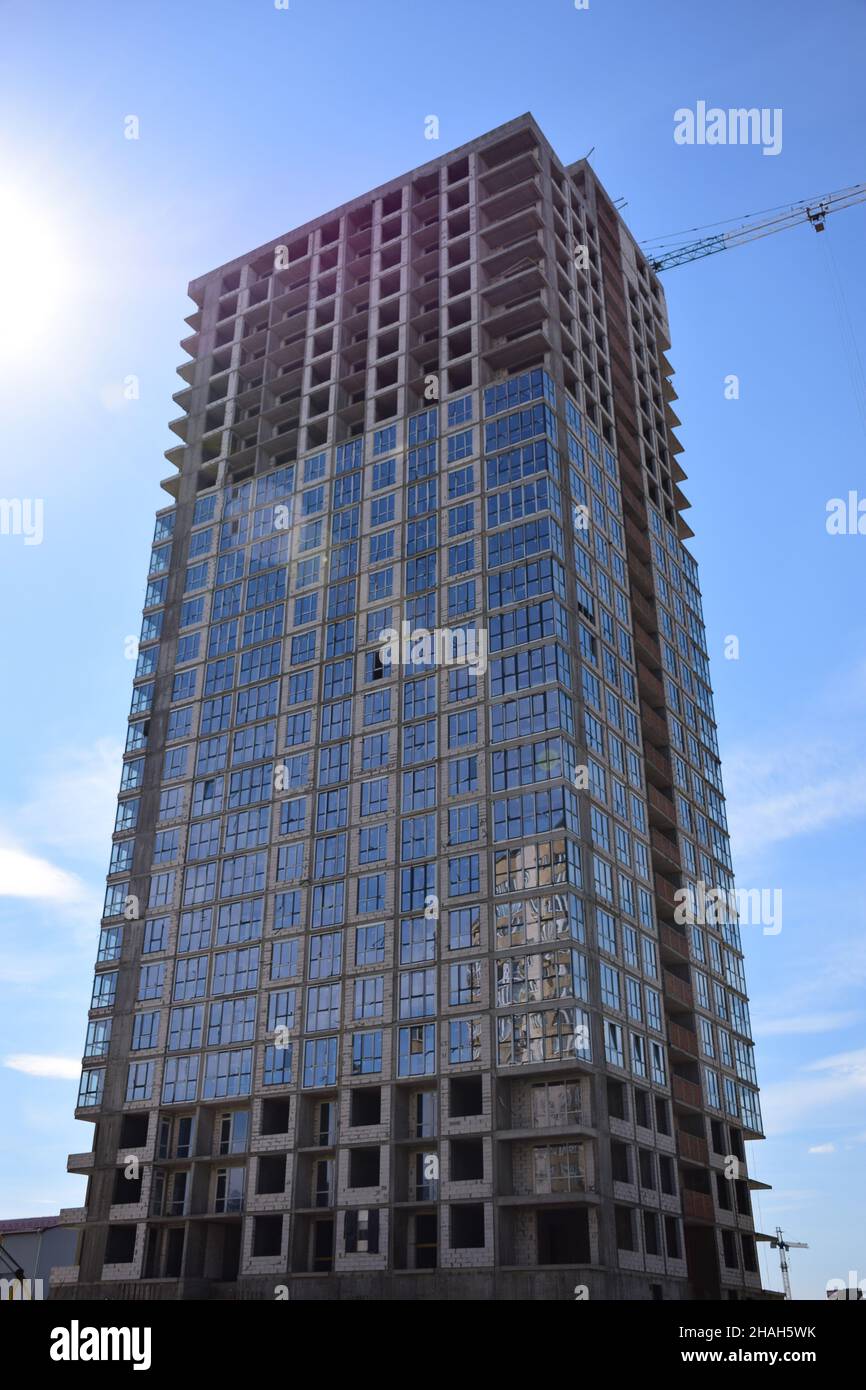 Skyscraper bottom view against hi-res stock photography and images - Alamy