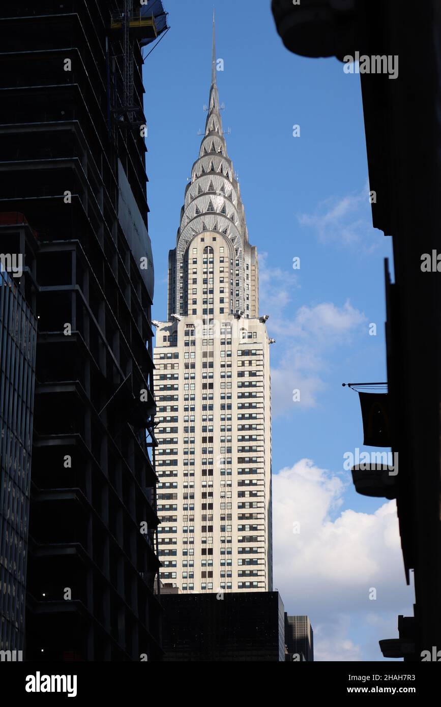 External view of the famous Chrysler building against a clear blue sky ...