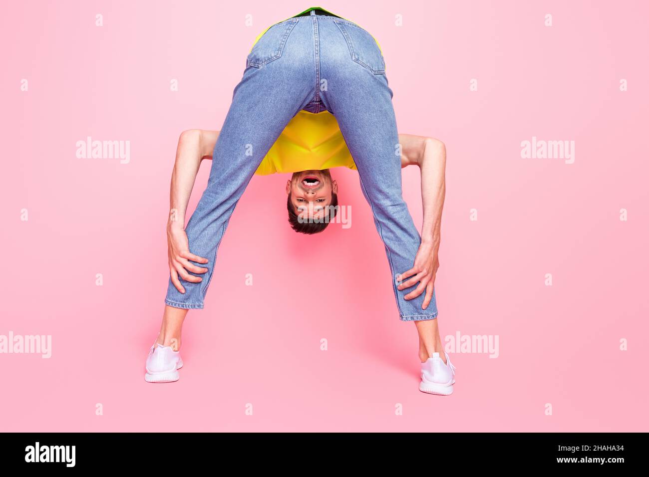 Full length body size back view photo man in casual outfit funny ...