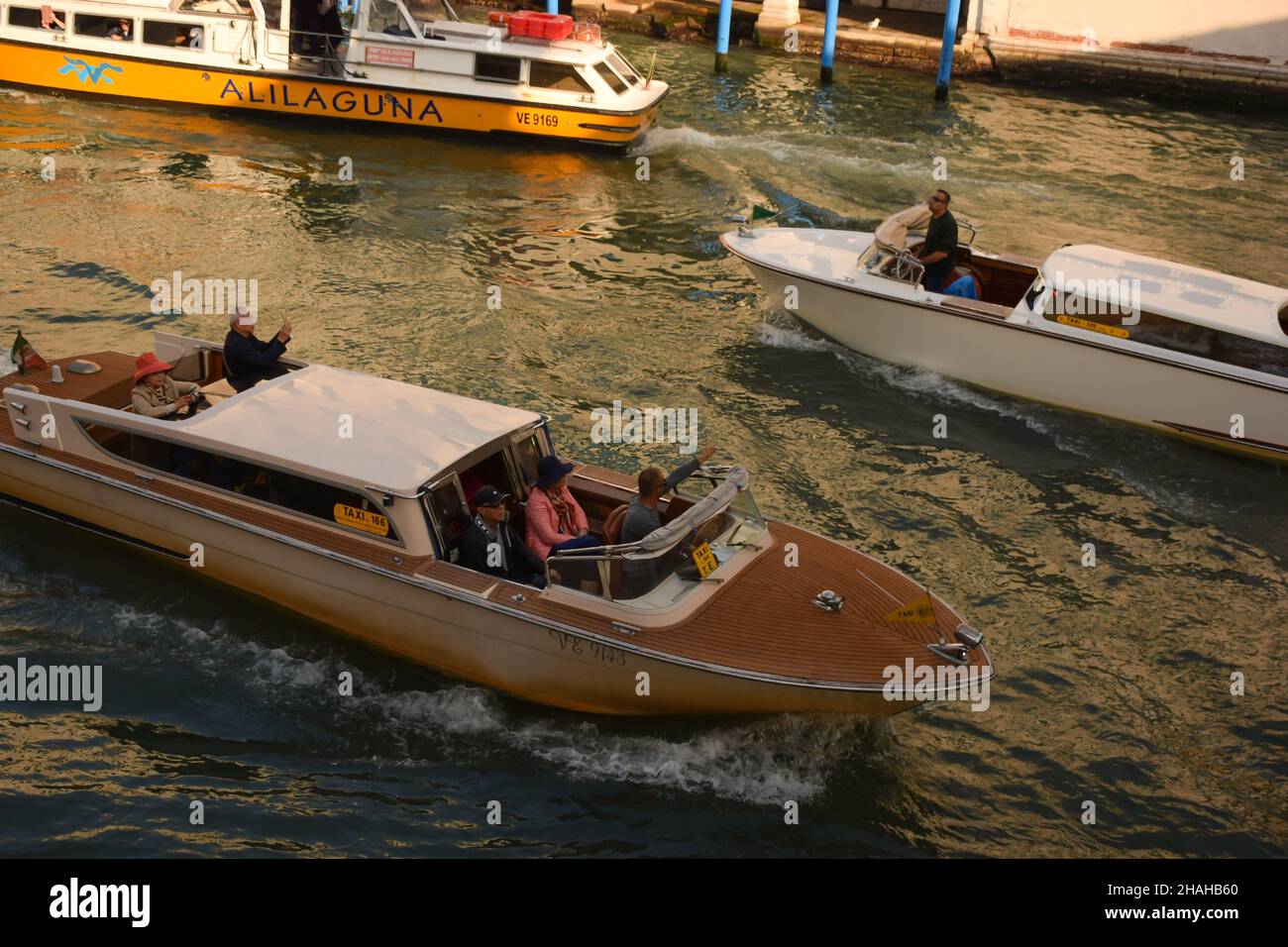 Luxury canal tour hi-res stock photography and images - Alamy