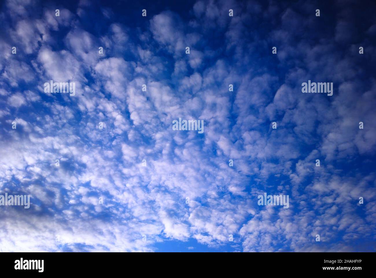 Dramatic cold daylight clouds background Stock Photo - Alamy