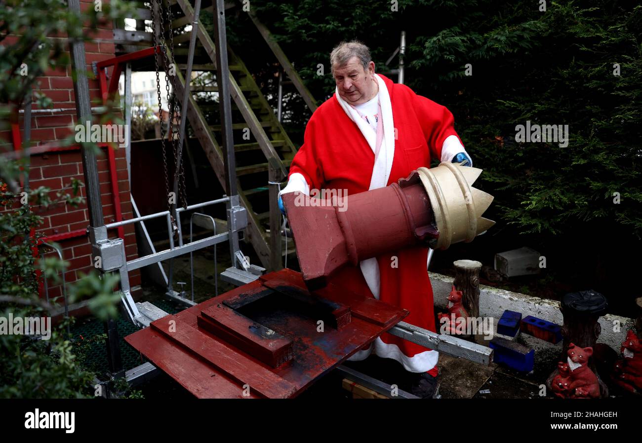 John evans, balance hi-res stock photography and images - Alamy