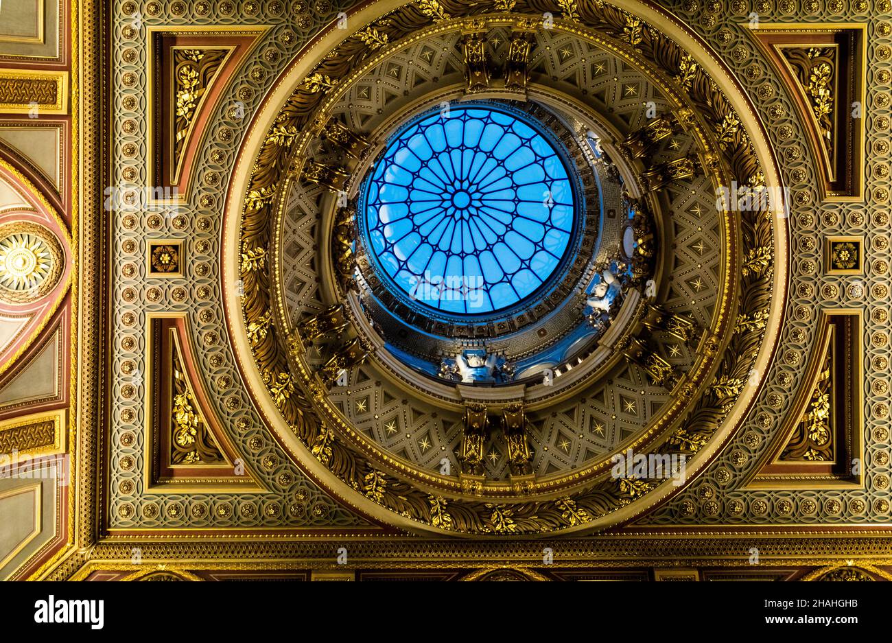The glass dome above the spectacular ornate and decorated ceiling at ...