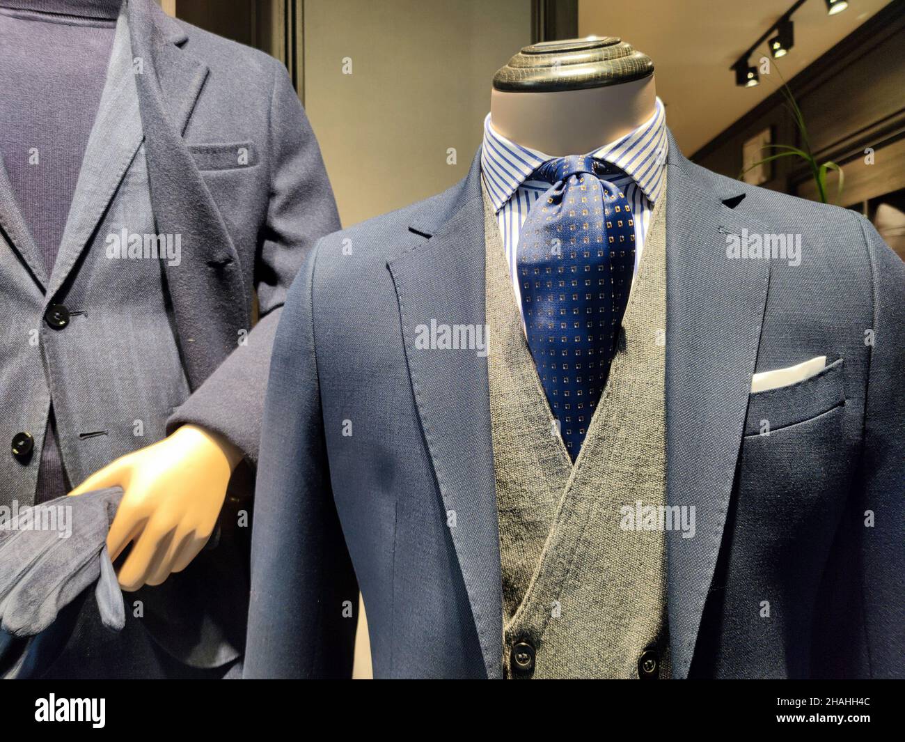 formal man italian style tailor made dress suit detail Stock Photo - Alamy