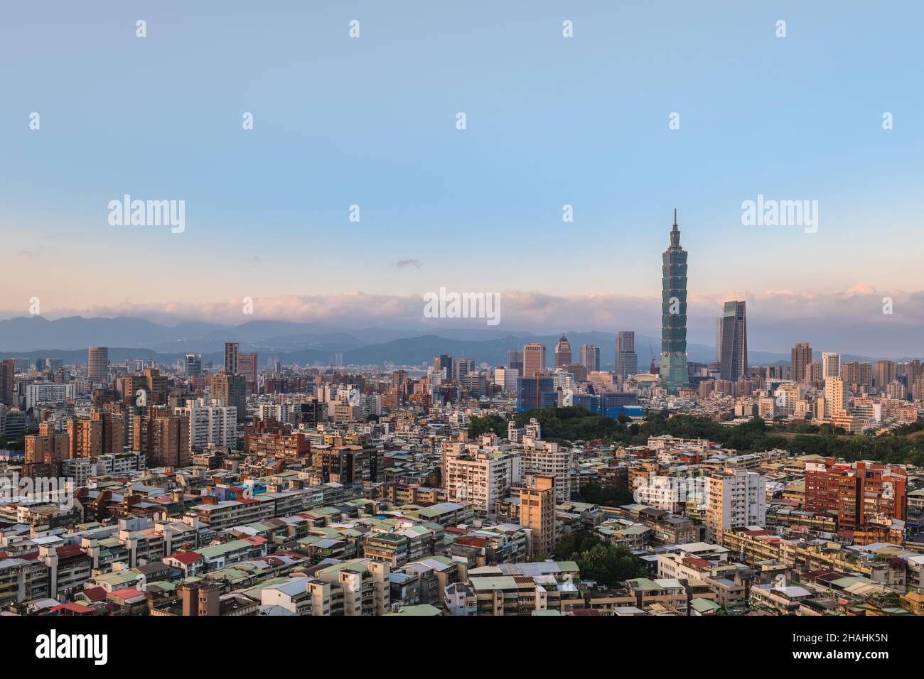 Taipei taiwan street view hi-res stock photography and images - Alamy