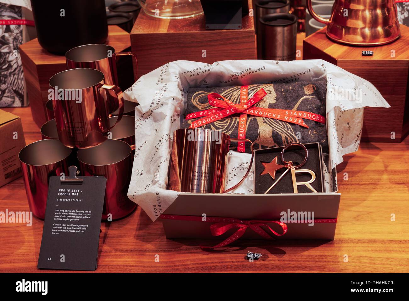 Starbucks gift products hi-res stock photography and images - Alamy