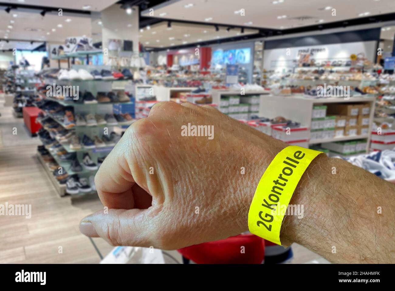 2G rule in retail customers should get wristbands for shopping. 2g ...