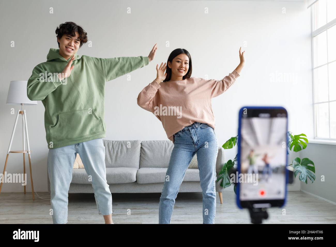 Social media influencer dance hi-res stock photography and images - Alamy